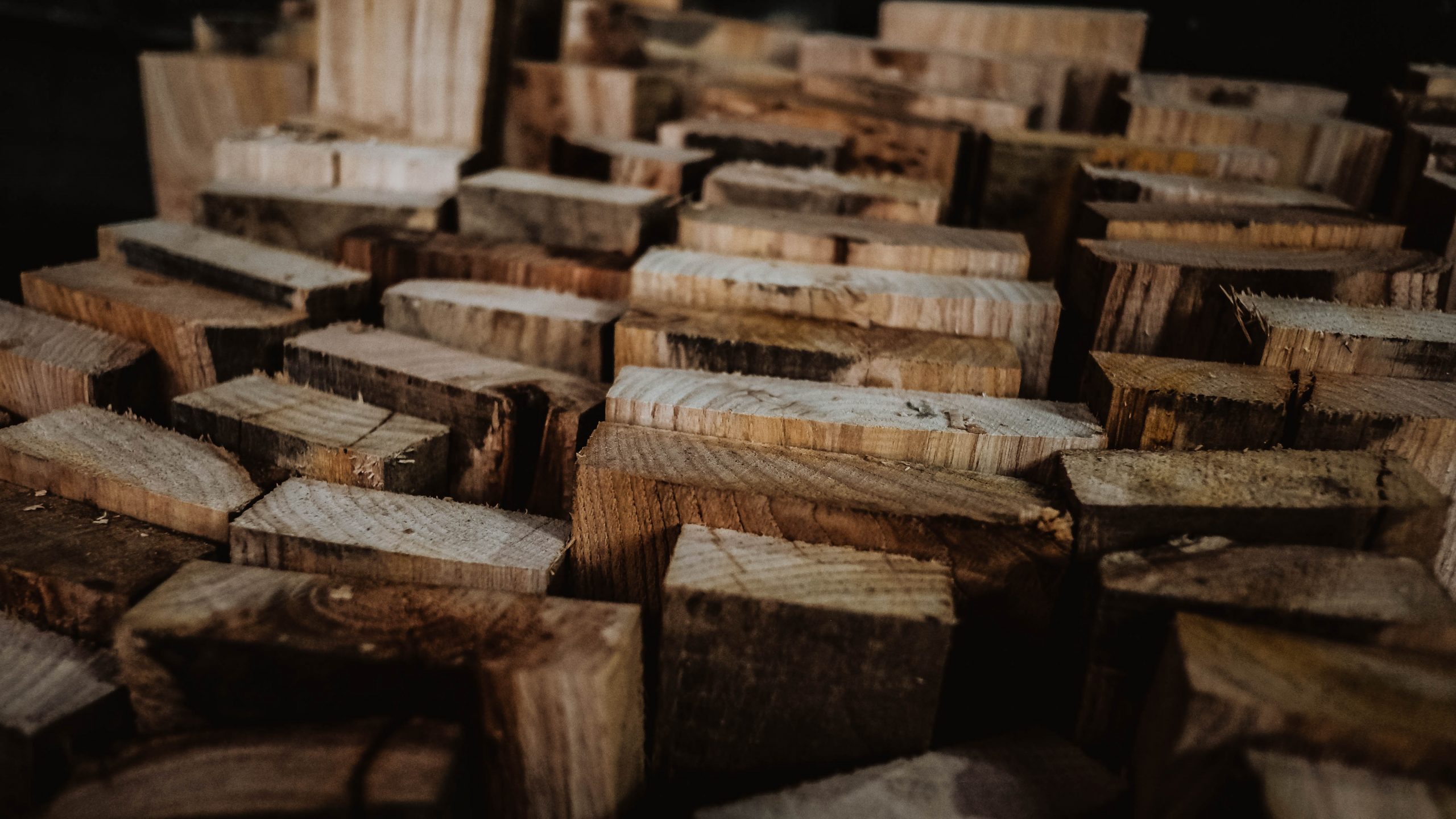 Preparing wood to make the staves for our new barrels - Luso Barrel ...