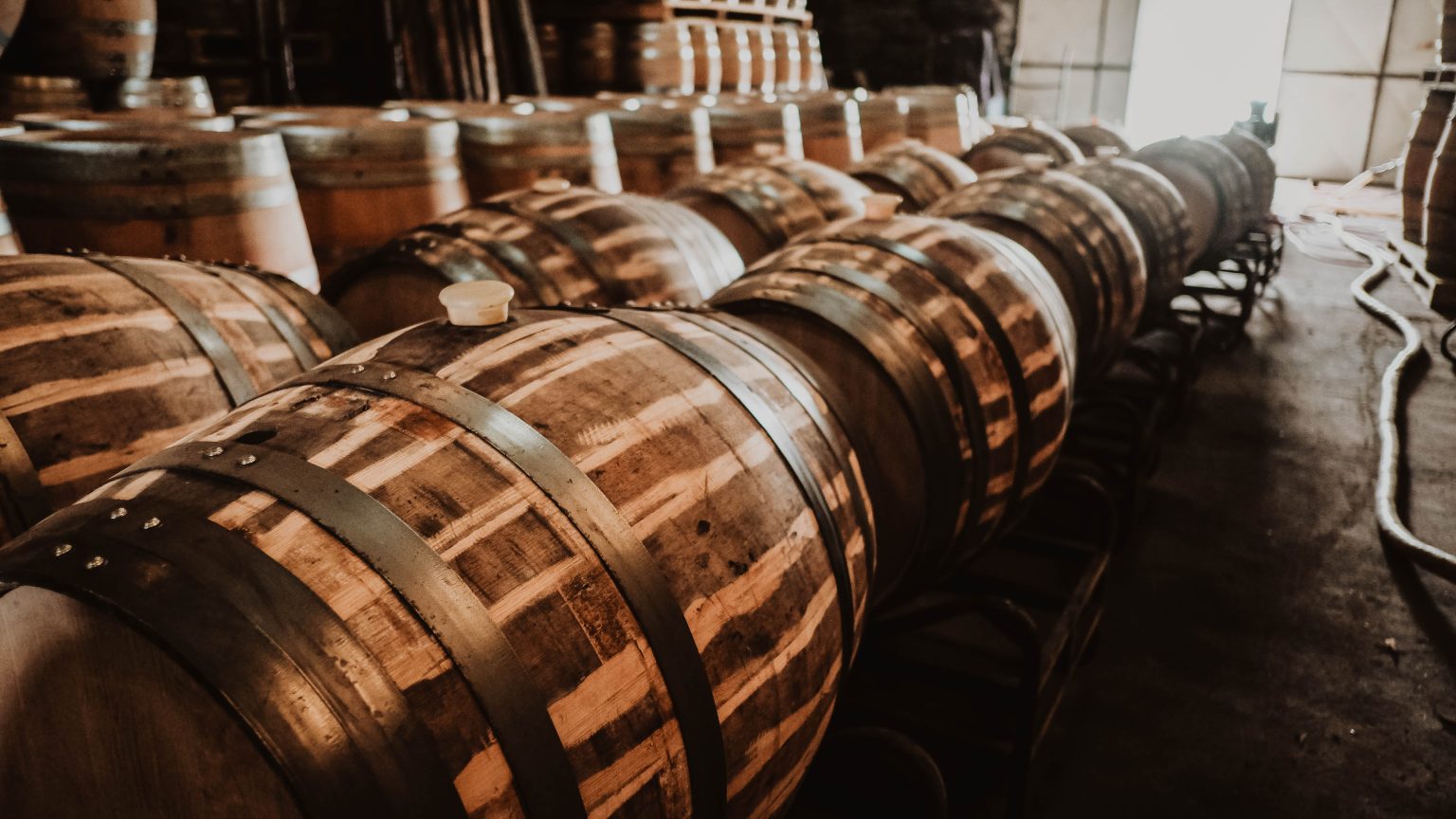 Storing and transporting your empty barrels - Luso Barrel - used port ...